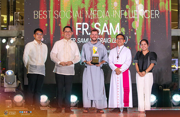 “Best Social Media Influencer Award” given to brother Samuel Mary